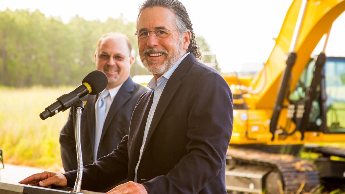 Arch Aplin iii Net Worth, Biography, Age, Height, Family & Buc Ee’s ...